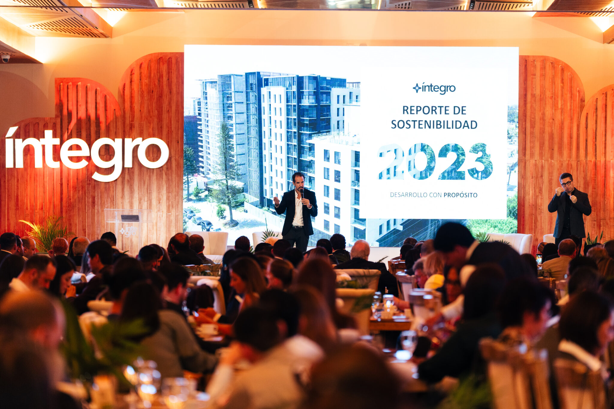 ÍNTEGRO celebra el reconocimiento de Adra Kitchen en los TripAdvisor Travelers' Choice Awards ...